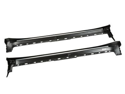 OEM GM 23149153 - Molded Assist Steps in Black