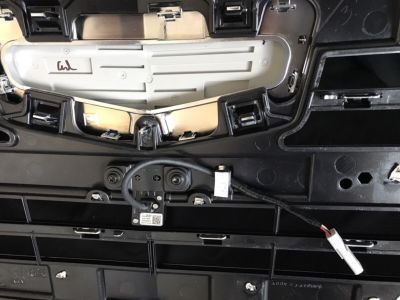 OEM GM 23399558 - Grille Asm-Front Upper